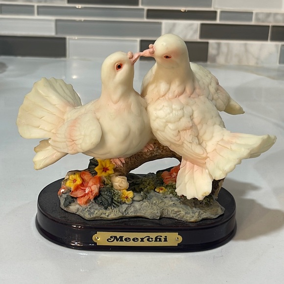 Accents | Vintage Kissing Doves Figurine By Meerchi On Wooden Base With ...